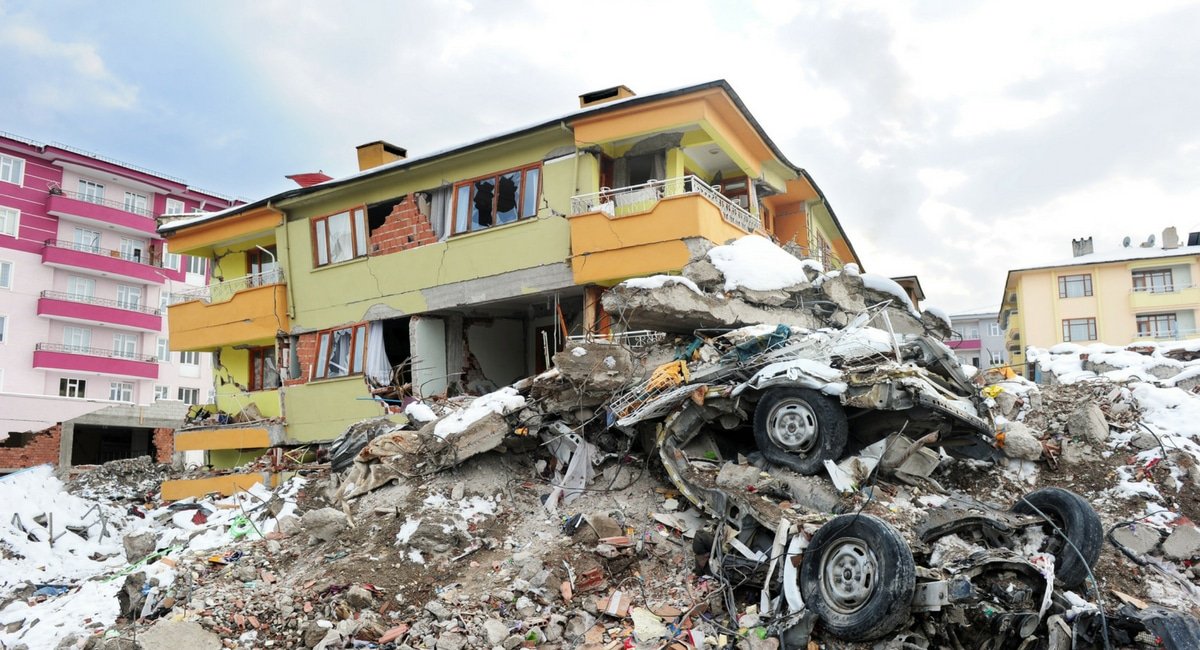 Deep learning offers more accurate predictions of earthquake aftershocks